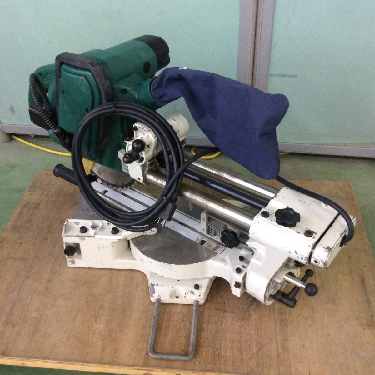 TH-0638 品 HITACHI ヒタチ ブレーキ付スライドマルノコ C10FSA 丸ノコ 丸鋸 佐川送料着払い(丸のこ)｜売買されたオークション情報、yahooの商品情報をアーカイブ公開 ...