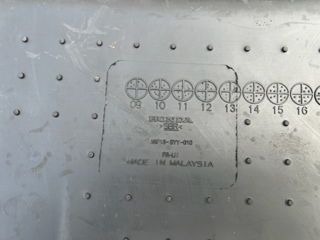 Yahoo!オークション - GB3 GP3 フリード HV 純正 運転席 助手席 ゴム ...