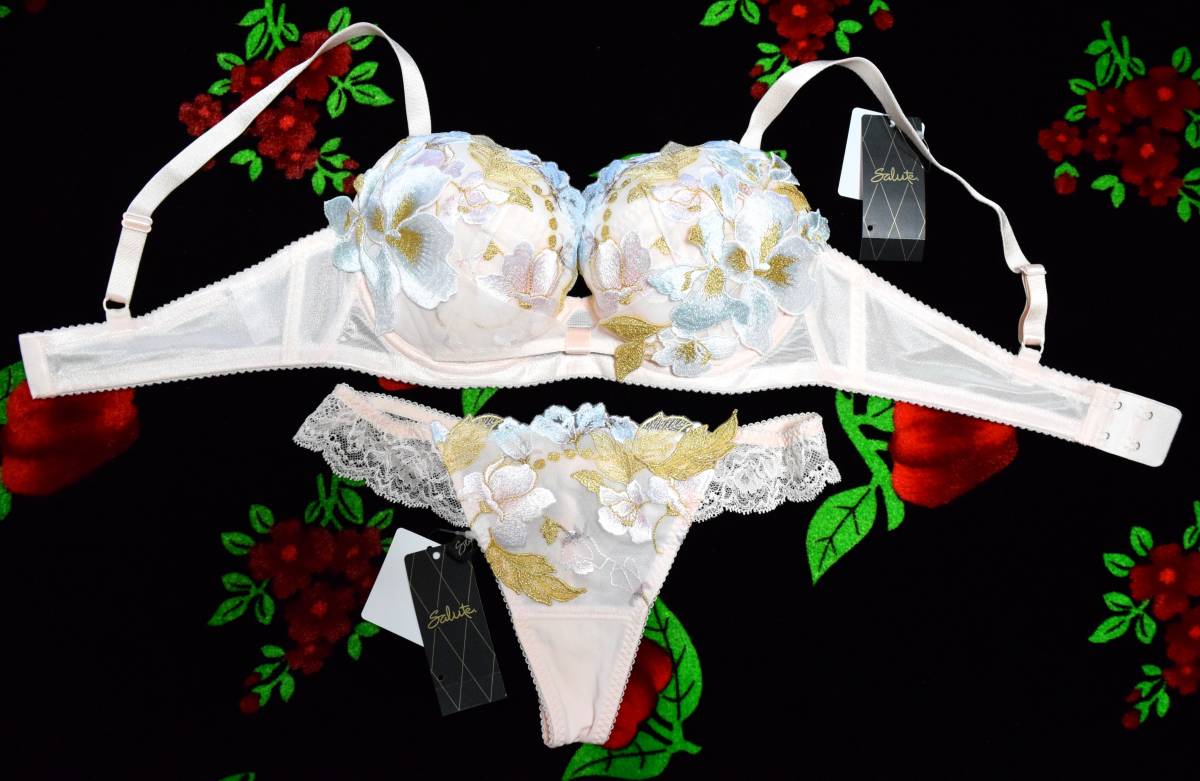 Yahoo!オークション - 新品・タグ付き ワコール サルート 71G・キュ...