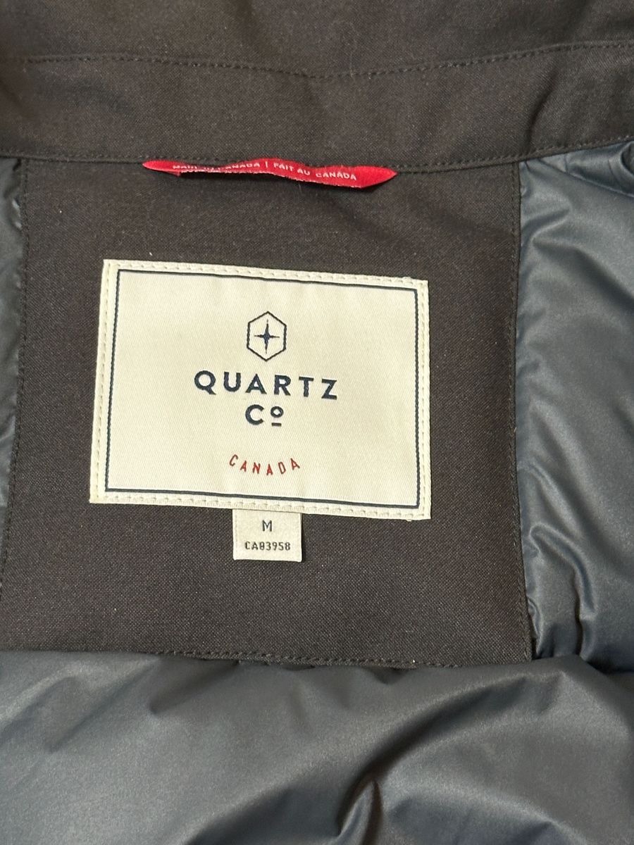 QUARTZ クォーツ CHAMPLAIN ダウンジャケットブラック M 未使用 QUARTZ クォーツ CHAMPLAIN ダウンジャケットブラック M 未使用