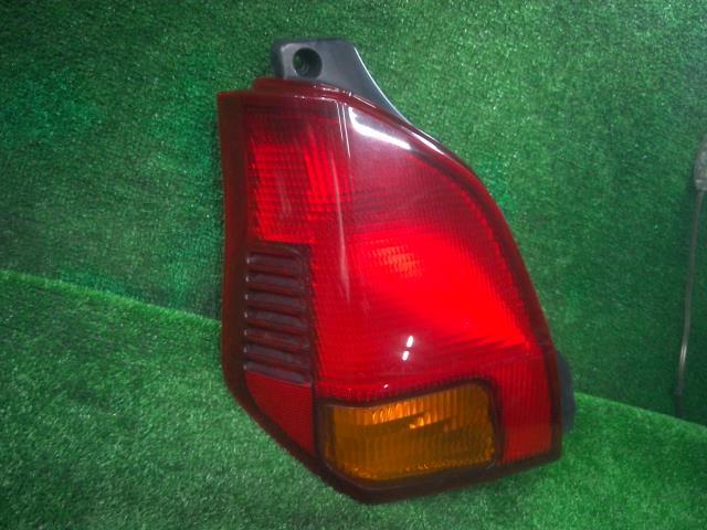 Yahoo!オークション - ミニカ GBD-H42V 左テールランプ ライラ 3G83 A2...