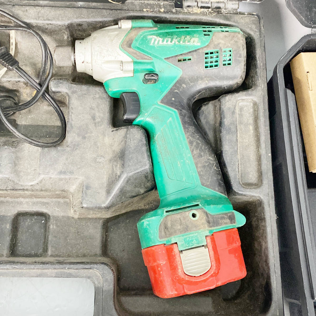 Yahoo!オークション - 23L 充電式インパクトドライバー makita M694D ...