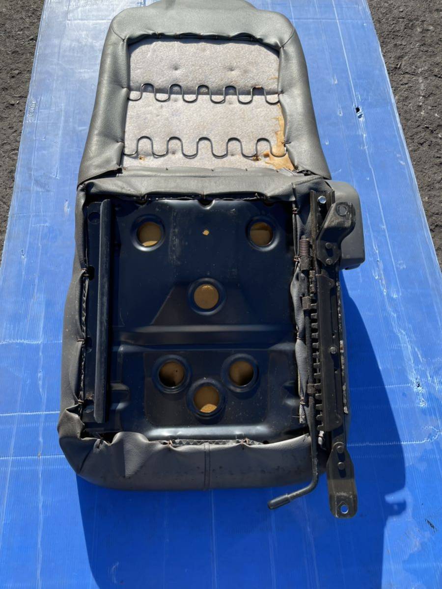 いすゞ いすず エルフ ELF シート 運転席 運転席シート KK- AKR66E より取り外し 穴あき破れ無し NKR NPR(内装)｜売買されたオークション情報、yahooの商品情報を ...