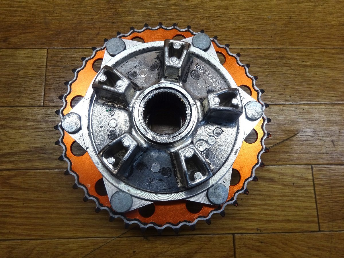H18 VFR800 RC46 リアスプロケットハブ XAM ザム スプロケット 43T(スプロケット)｜売買されたオークション情報、yahooの商品情報をアーカイブ公開 - オークファン ...