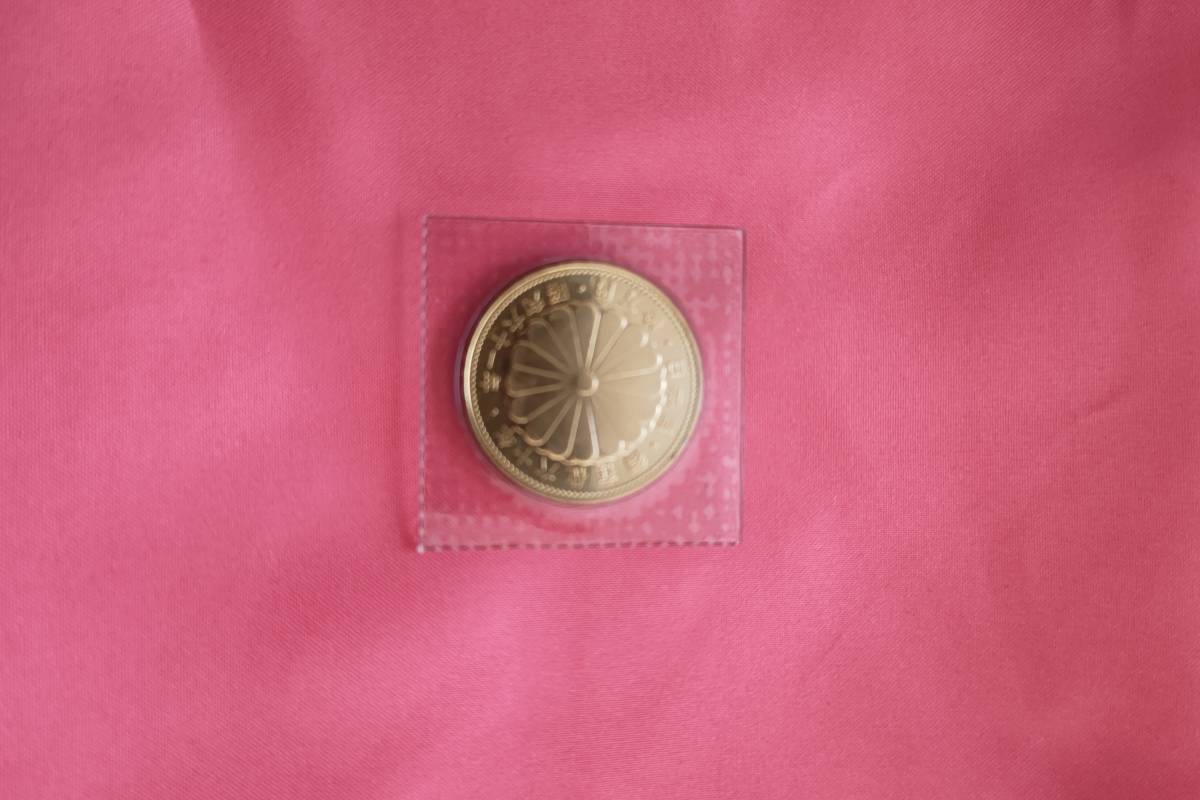 Yahoo!オークション - 天皇陛下御在位60年記念 10万円金貨 K24 純金20g...