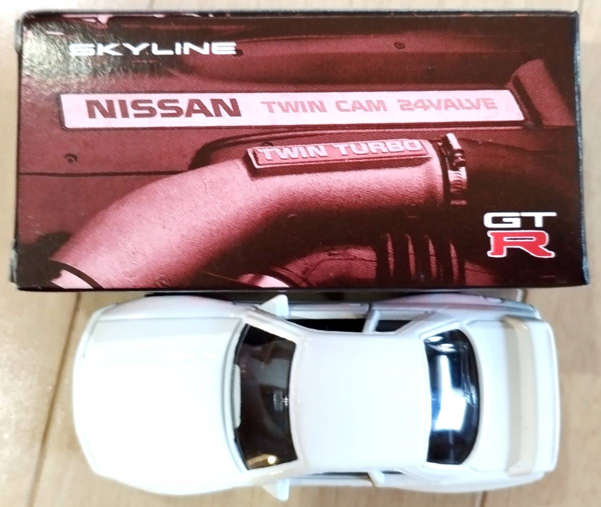 Yahoo!オークション - トミカ SKYLINE BNR32 白 IKEDA