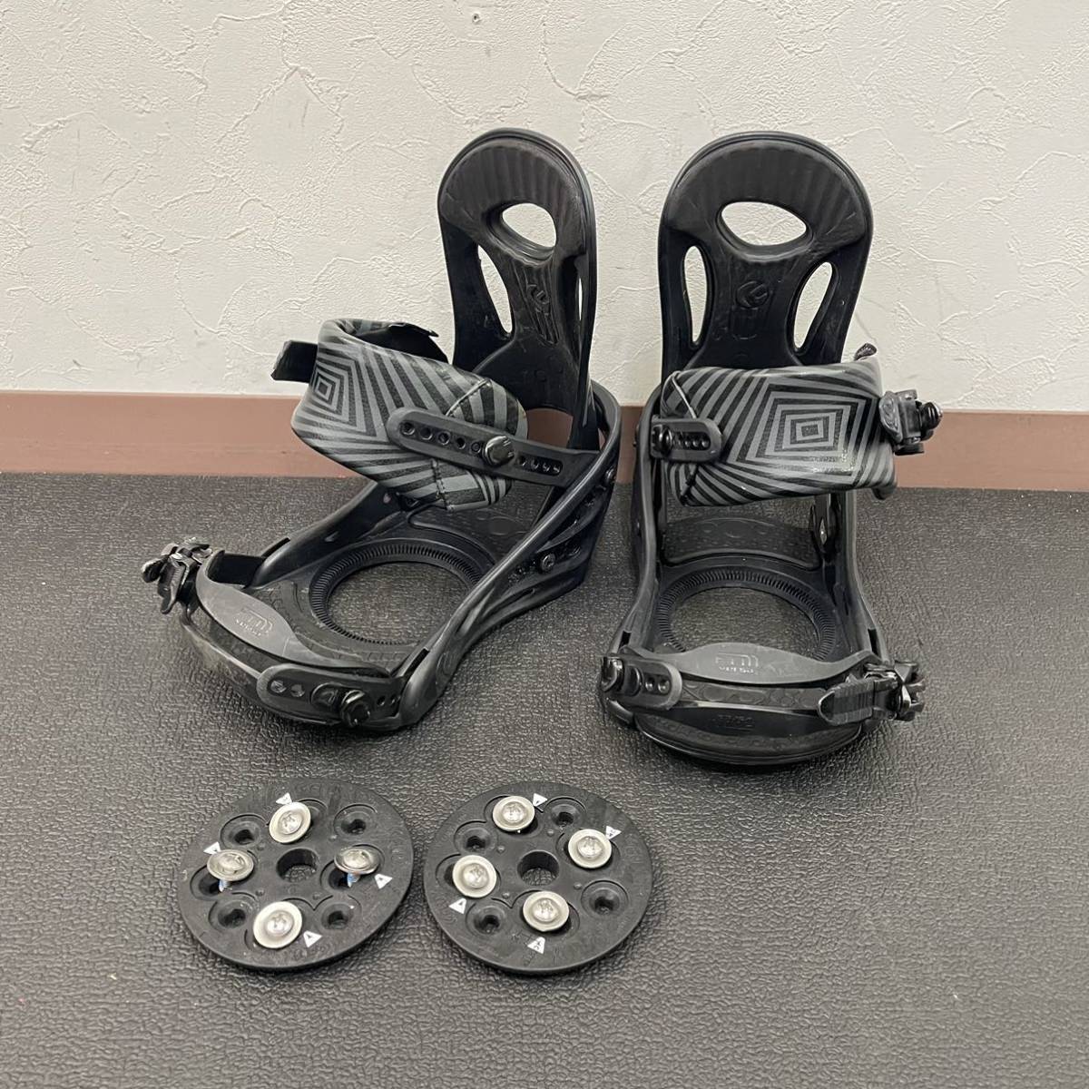 Yahoo!オークション - 【BD053】中古スノーボード用品 FLUX フラックス...