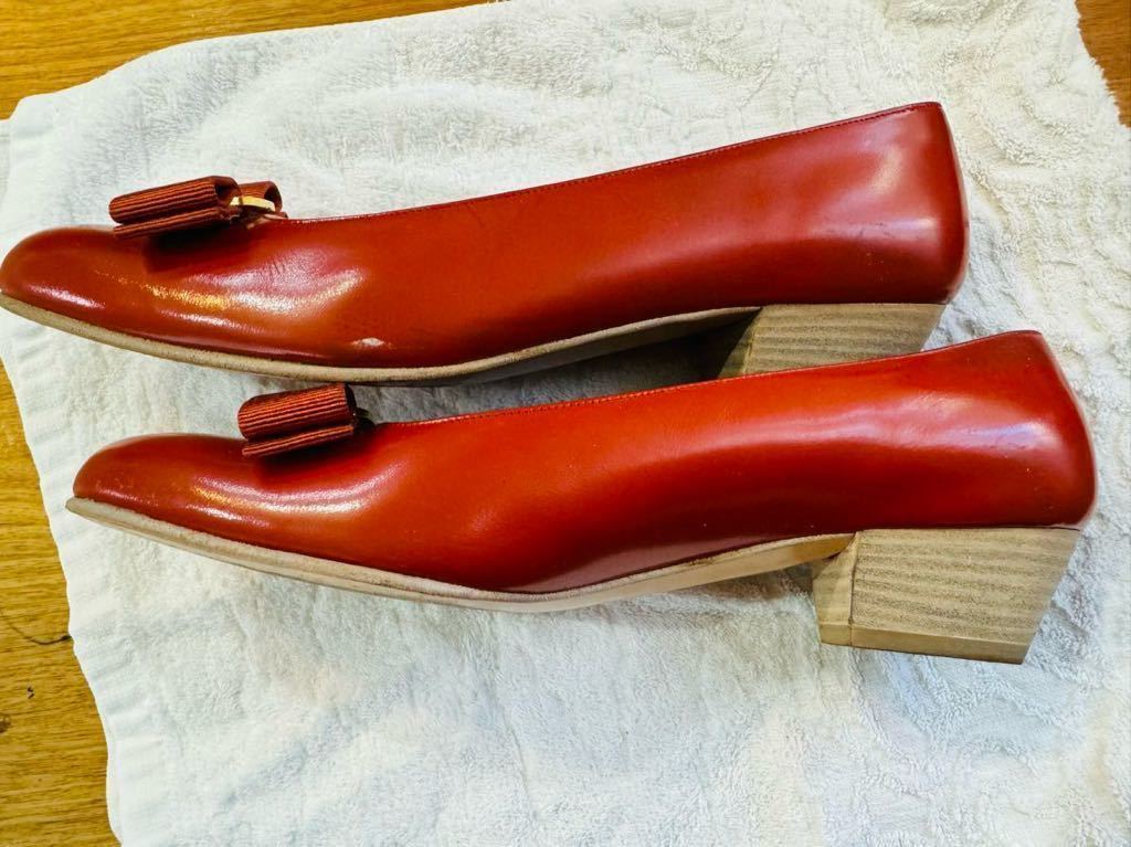 salvatore Ferragamo サルヴァトーレ フェラガモ ヴァラ パンプス レッド リボン サイズ7C 約24.5cm(5以下 ...