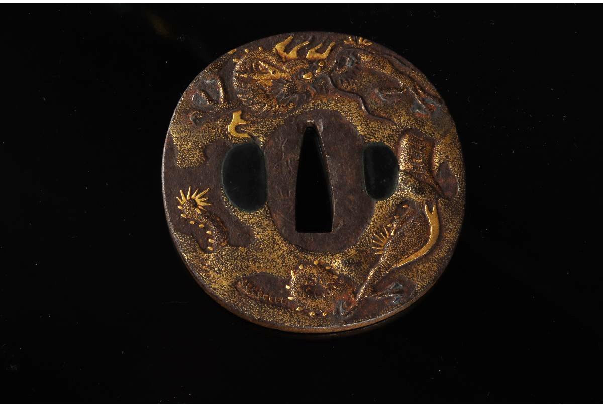 Yahoo!オークション - [URA]刀剣美術/在銘 /鉄地金象嵌龍図丸形鍔/153g...