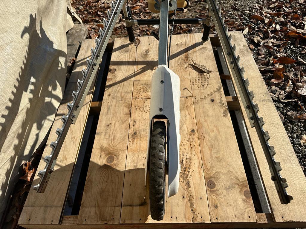 OCHIAI 落合EW-17D 両面自走式ヘミングカッター EZ イージースタト輪両面裾刈機 茶刈機 み 品 愛知県(農業機械)｜売買されたオークション情報、yahooの商品情報をアーカイブ ...