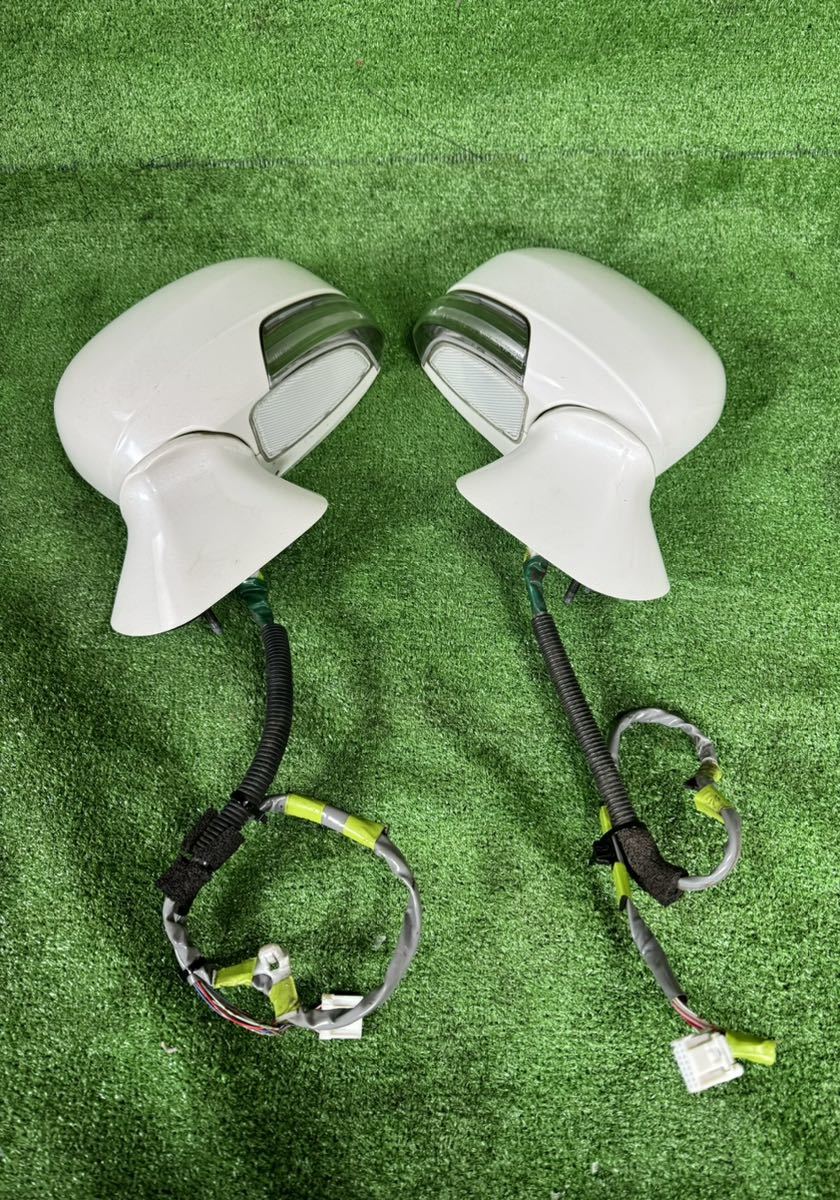 クラウン GRS200/GRS201/GRS202/GRS204/GWS204ウィンカードアミラー左右セットMITSUBA 30-342 カラNO:062(ドアミラー)｜売買されたオークション ...