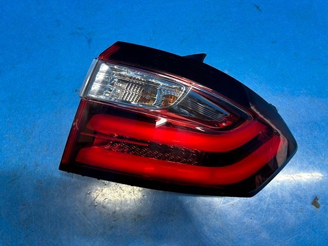 Yahoo!オークション - 3678 RC1 オデッセイ テールランプ右