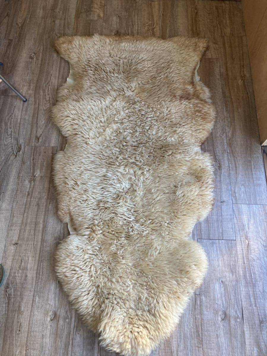 Yahoo!オークション - 【2A25】ムートン ラグマット 全長145cm 横幅76c...