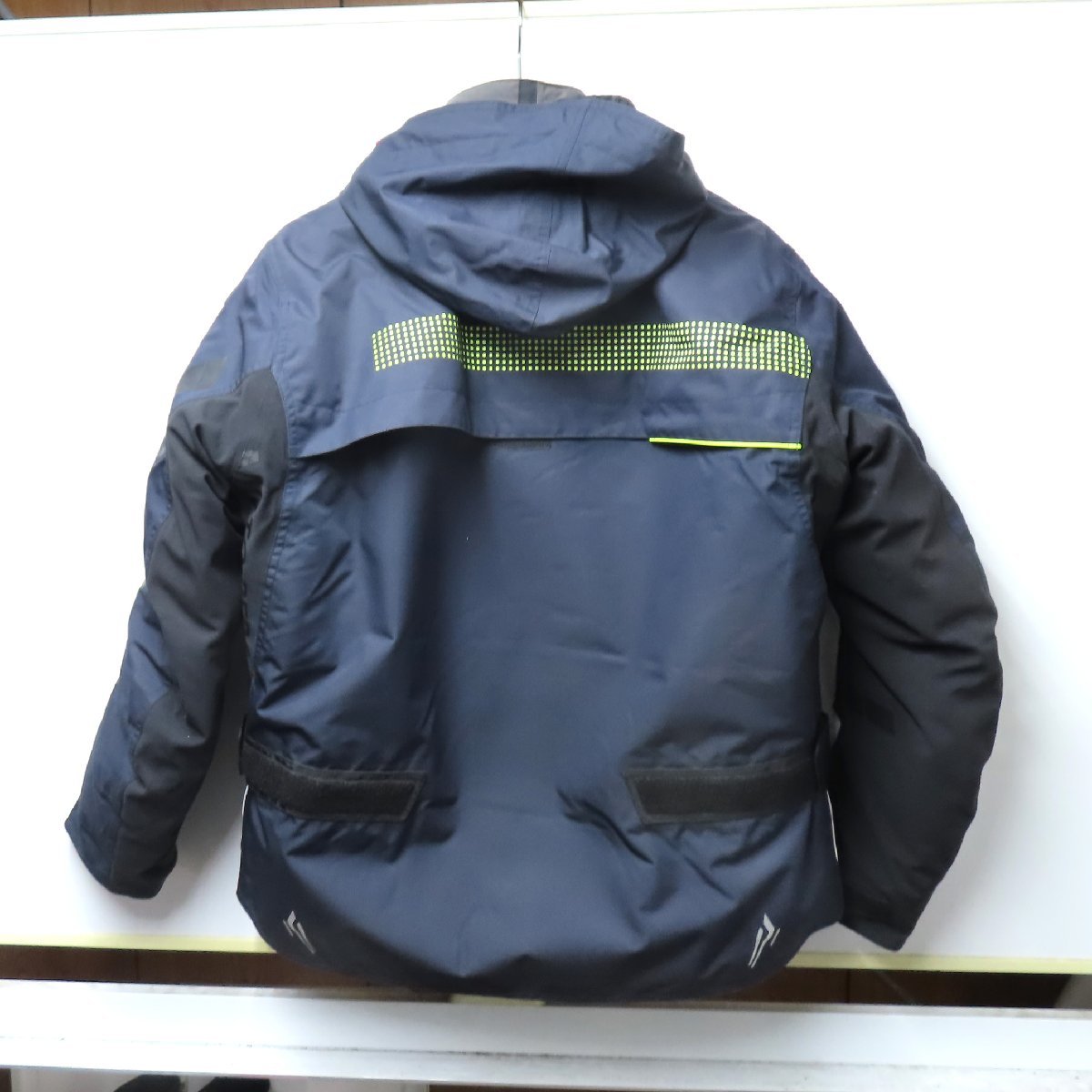 Yahoo!オークション - 【美品】KUSHITANI クシタニ K-2815 アロフトフ...