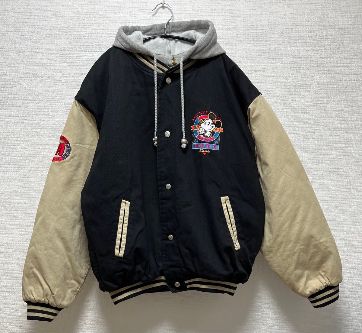 ディズニーストア ミッキーマウス スタジアムジャンパー ディズニーストア ミッキーマウス スタジアムジャンパー