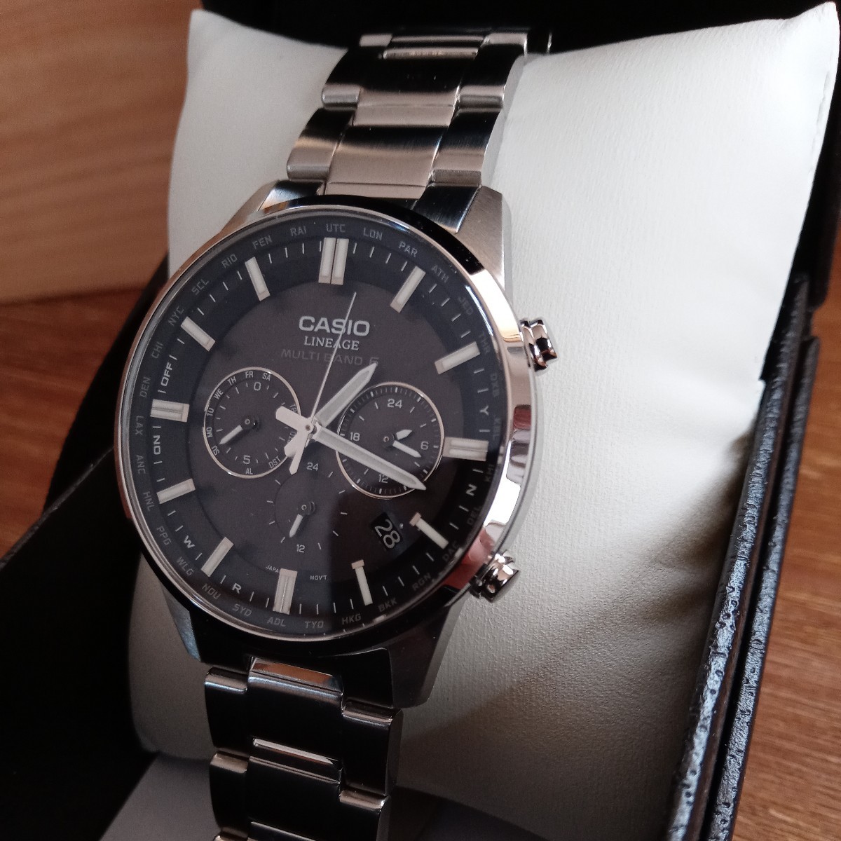 Yahoo オークション 良品【電波ソーラー】lineage「liw M700」casio
