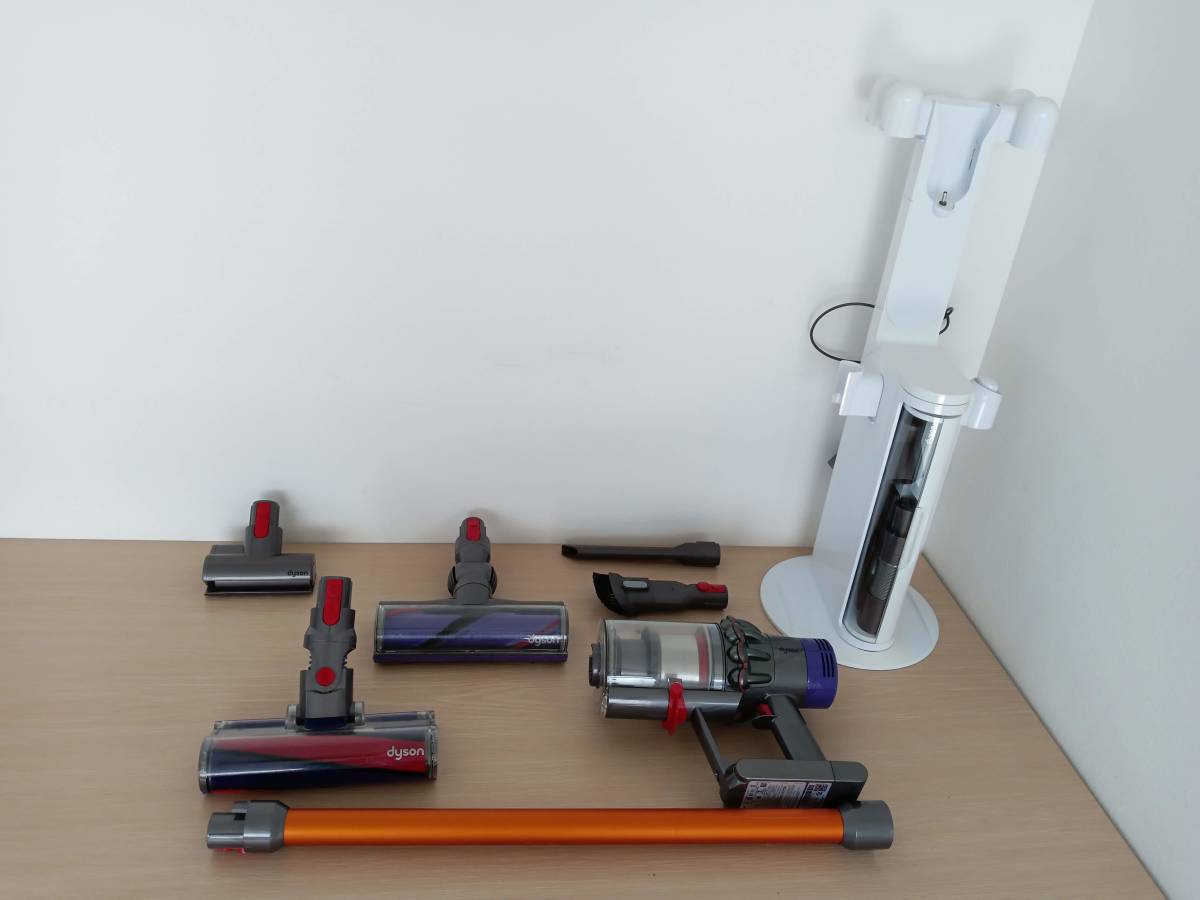 Yahoo!オークション - 【EM779】dyson ダイソン SV12 コードレス掃除...