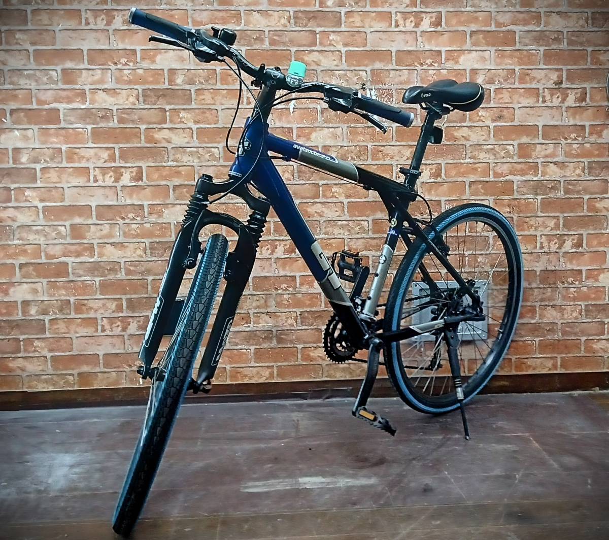 Yahoo!オークション - GT avalancheアバランチ-スホーツ2.0 MTB