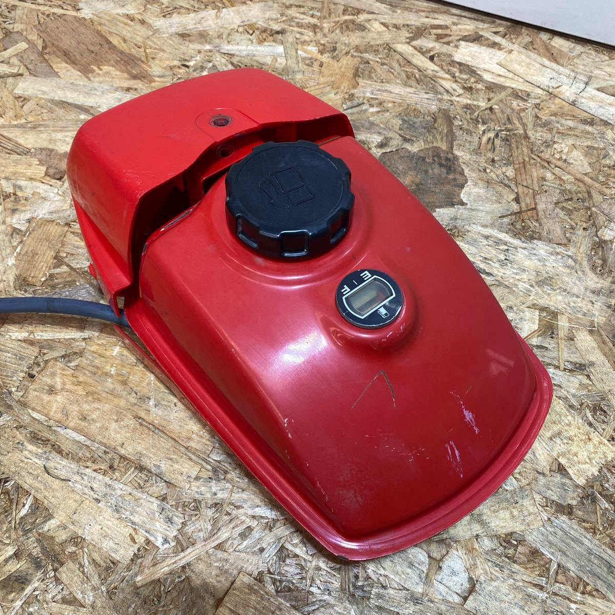 Yahoo!オークション - ISEKI FEX 91G 燃料タンク 部品パーツ