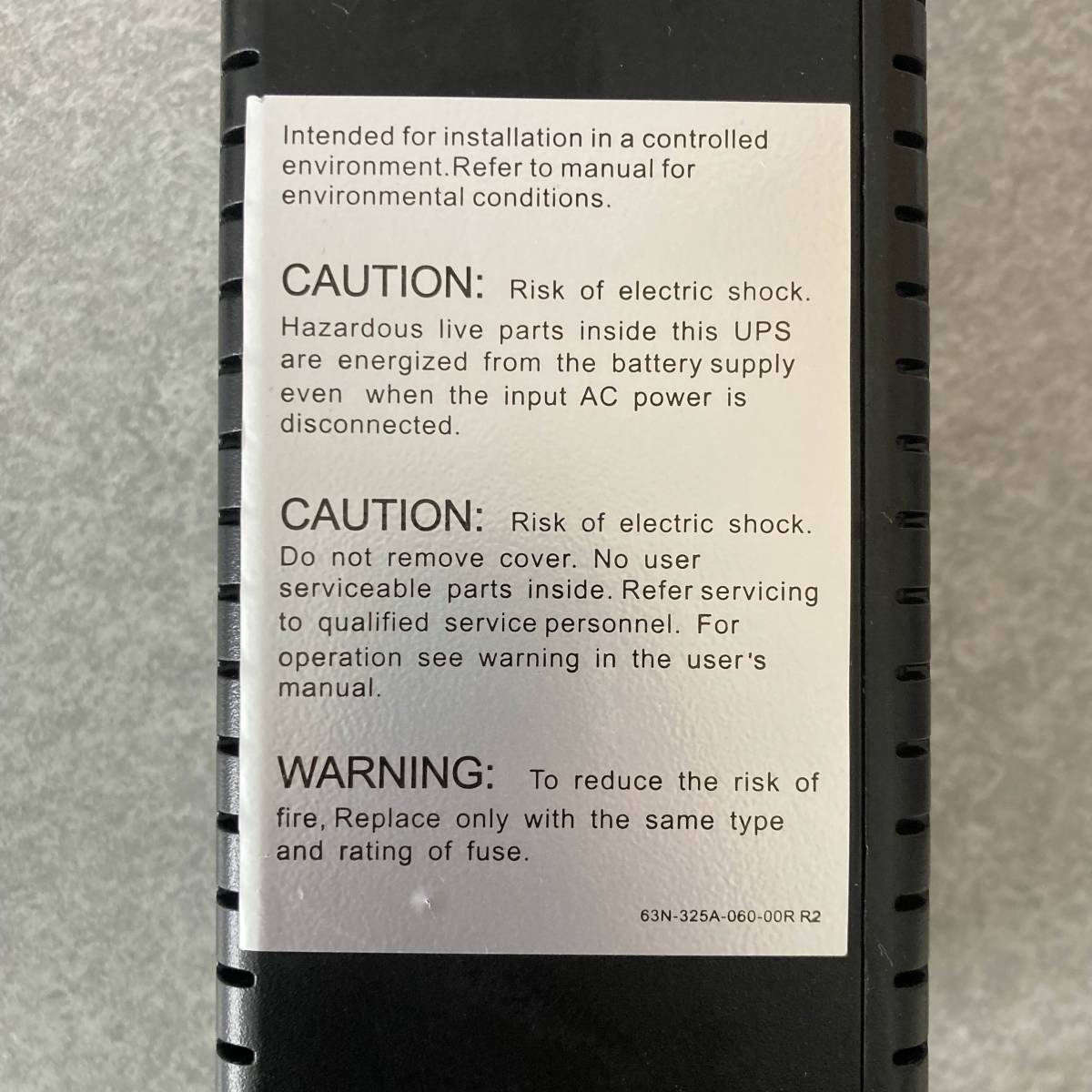 Yahoo!オークション - FTG-600 無停電電源装置 バッテリー 通電確認済 ...