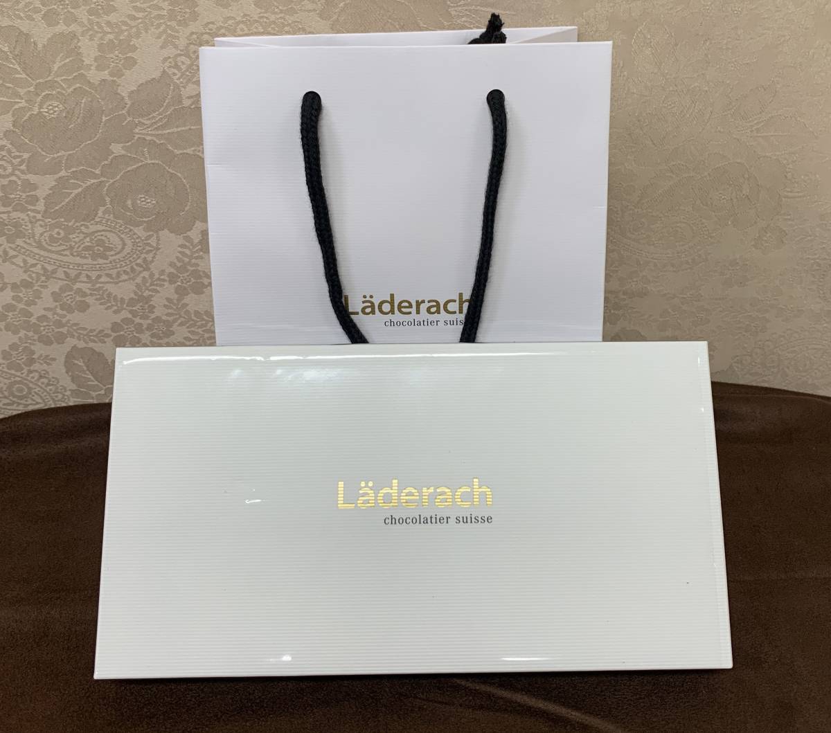 Yahoo!オークション - 特別な方へ Laderach ほぼオールスターが揃った...