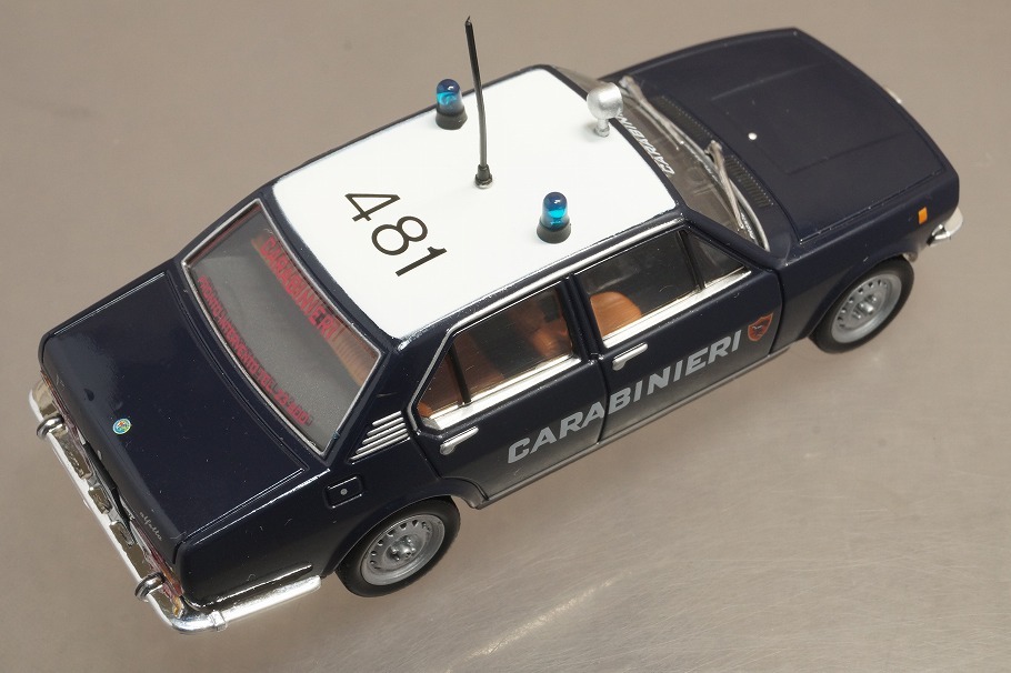 日本代購代標第一品牌【樂淘letao】－★イタリア アルファロメオ アルフェッタ 1972年 1/43 977085 イタリア警察