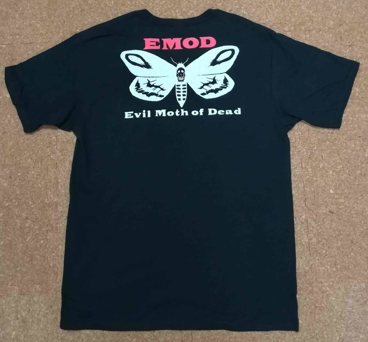 Yahoo!オークション - EMOD・蛾・武装戦線・ワースト・Vネック・Tシャ...