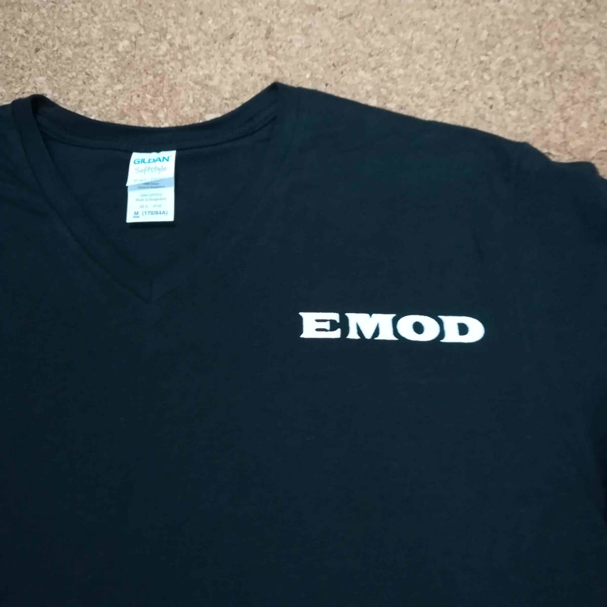 Yahoo!オークション - EMOD・蛾・武装戦線・ワースト・Vネック・Tシャ...