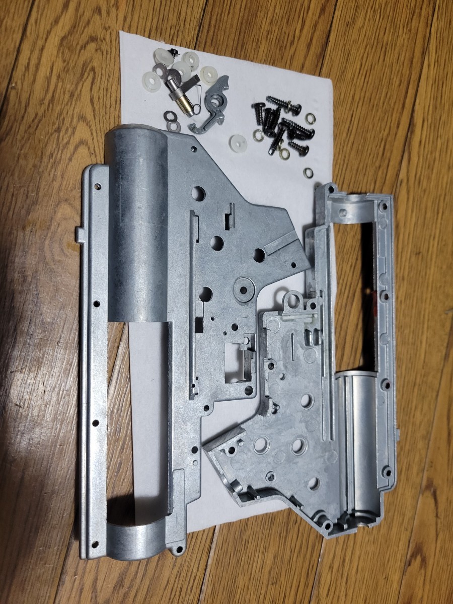 Yahoo!オークション - 58・マルイ電動ガン用ver2 メカボックス側＆軸受...