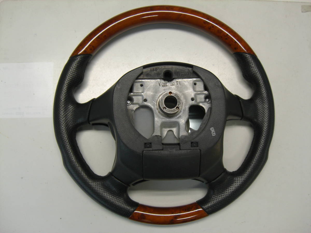 日産 オプション ウッドコンビハンドル MOMO ステアリング E25 キャラバン(ステアリング、ハンドル本体)｜売買されたオークション情報、yahooの商品情報をアーカイブ公開 ...