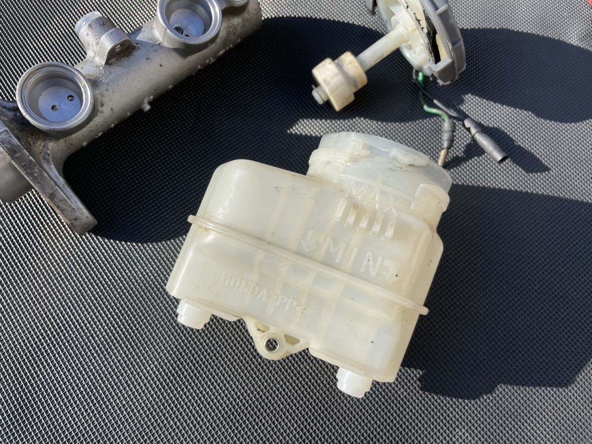 実動品 EK9 DC2 ブレーキ マスター シリンダー 46100-S03-Z02 シビック インテグラ EG6 流用(ホンダ用)｜売買されたオークション情報、yahooの商品情報をアーカイブ ...
