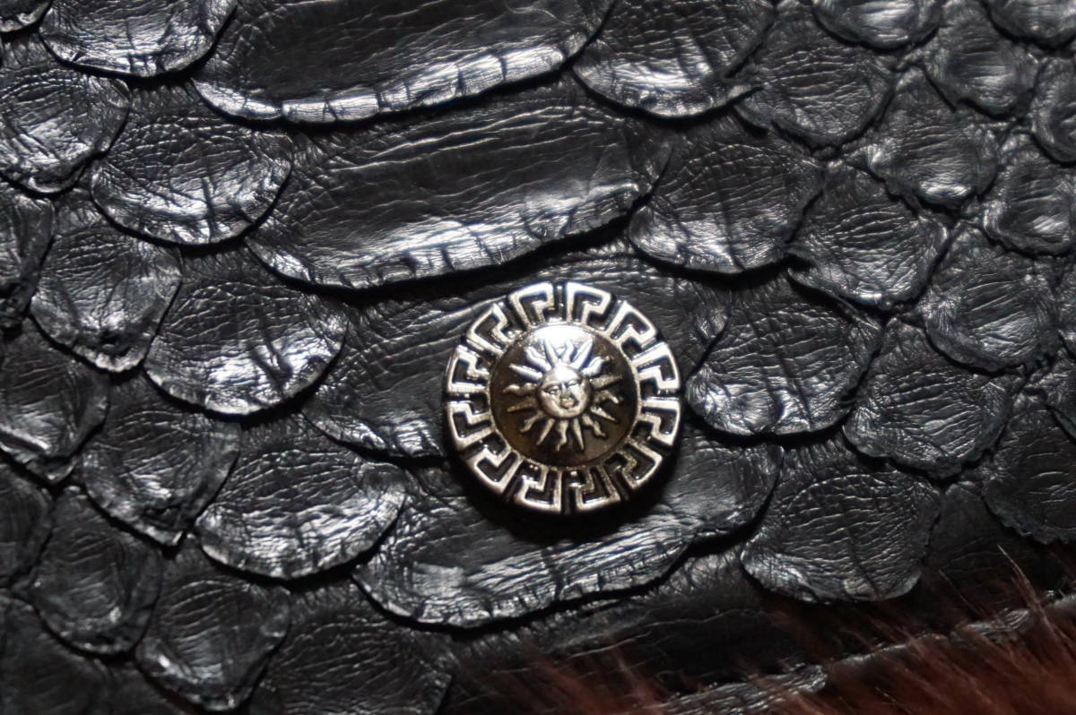 11382/ ヴェルサーチ VERSACE 『』サンバースト パイソンレザー 11382/ ヴェルサーチ VERSACE 『』サンバースト パイソンレザー