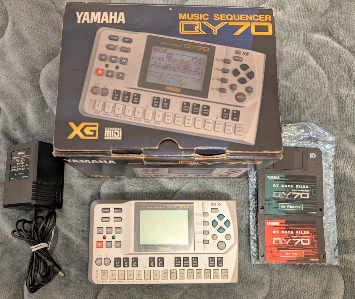 Yahoo!オークション - YAMAHA QY70 ミュージック シーケンサー ヤマハ ...