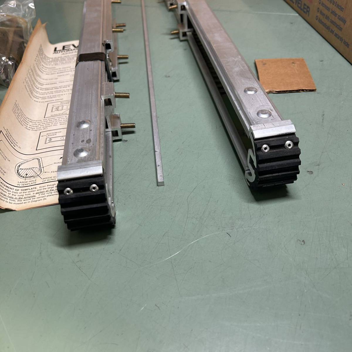 Yahoo!オークション - 未使用 LEVEL-EZE はしご 調脚器 脚立 AUTOMATI...