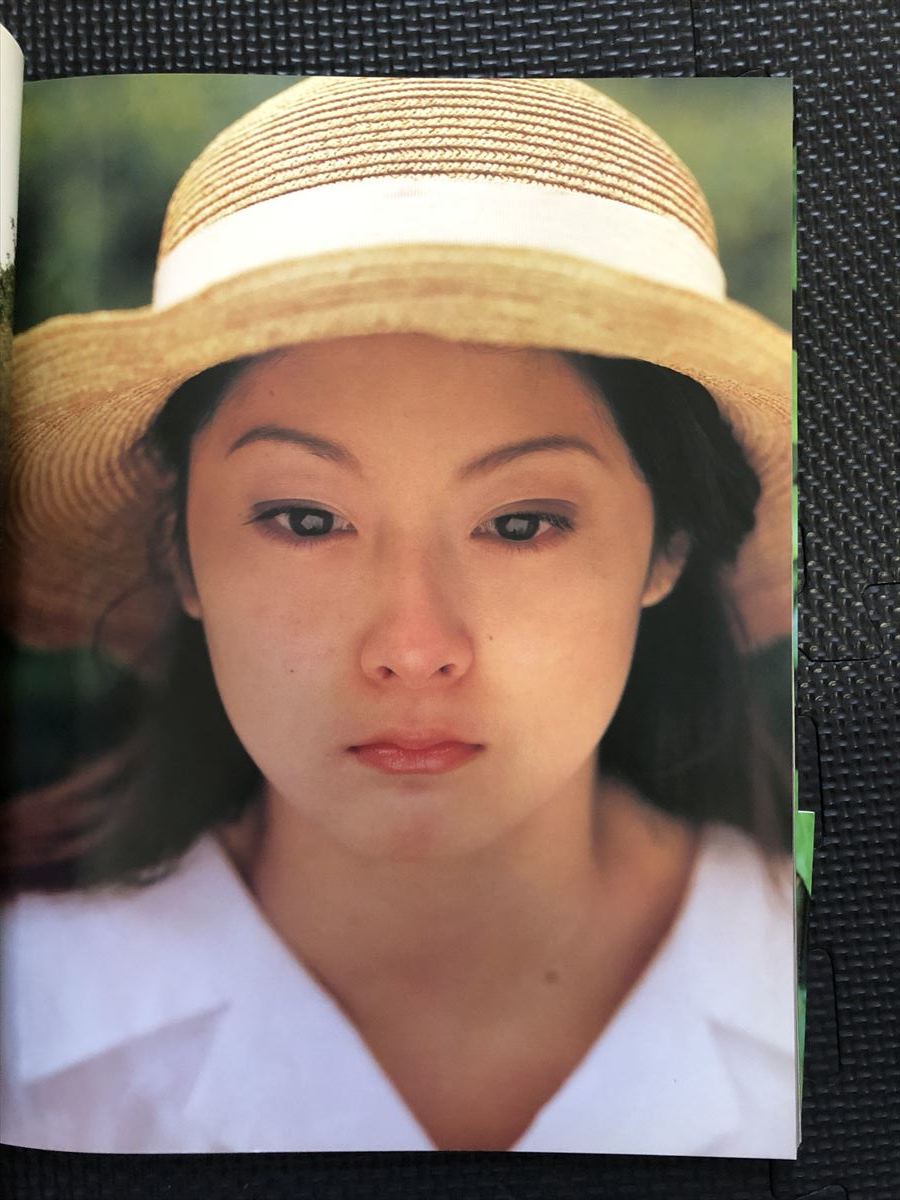 日本代購代標第一品牌【樂淘letao】－照屋友季子 ファースト写真集 『撫子』 1997年8月10日 初版発行 女優 美少女 女子高生 制服 体操服 スクール水着 帯付き★W50a2401