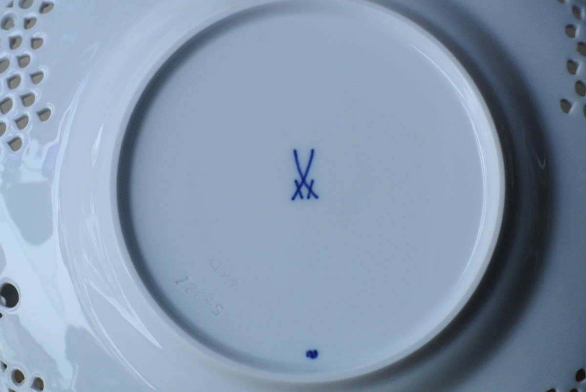 Meissen マイセン ブルーオーキッド ピアス プレート 18.5cm 検 透かし(マイセン)｜売買されたオークション情報、yahooの商品情報をアーカイブ公開 - オークファン ...