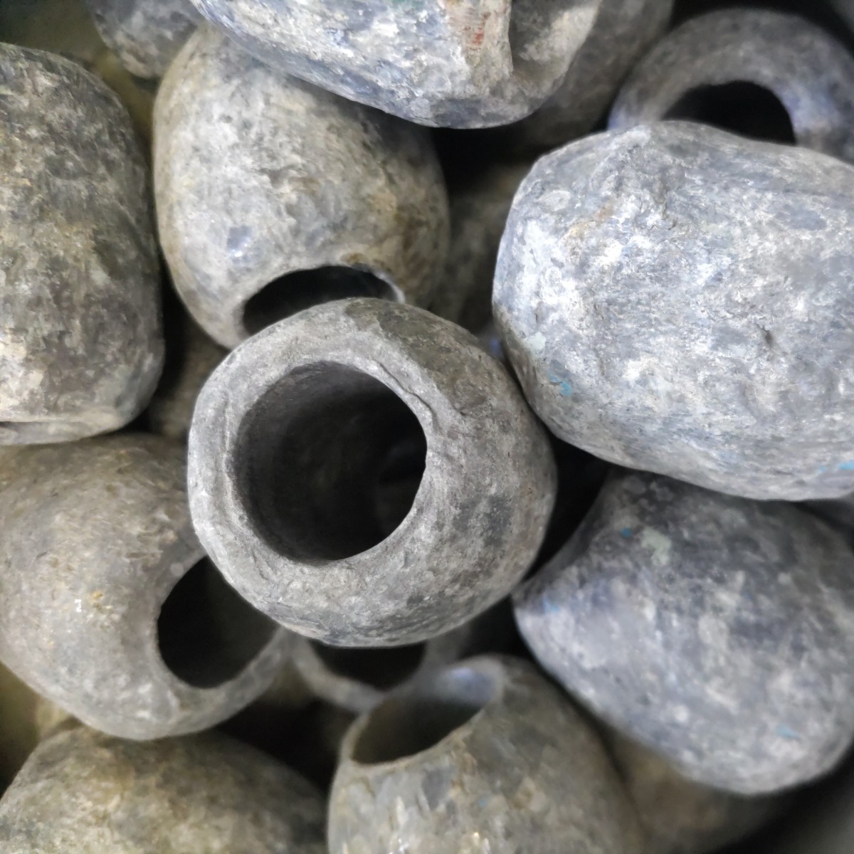 Yahoo!オークション - 鉛／錘 約10kg 1個あたり約530g前後～570g前後 ...