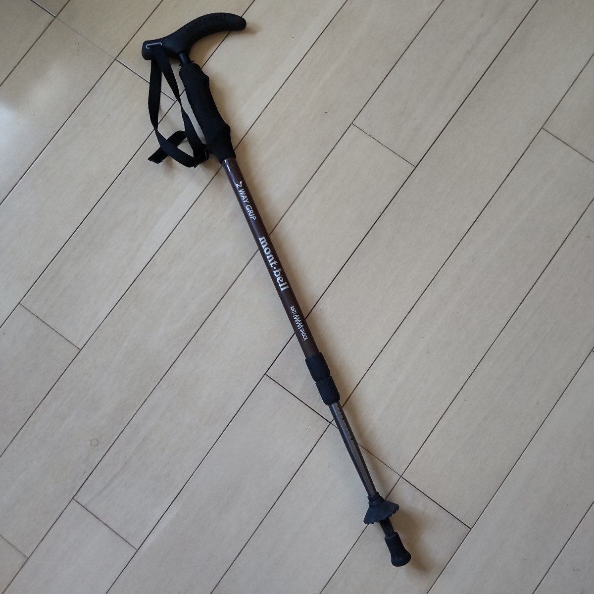 モンベル トレッキングポール MontBell ステッキ 7001 登山 ハイキング duralumin(トレッキングステッキ)｜売買されたオークション情報、yahooの商品情報をアーカイブ ...