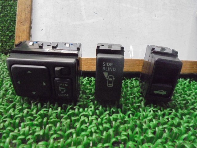 8FB5050 LA2 日産 ブルーバードシルフィ KG11 前期型 20M 純正 スイッチセット(日産用)｜売買されたオークション情報、yahooの商品情報をアーカイブ公開 - オークファン ...