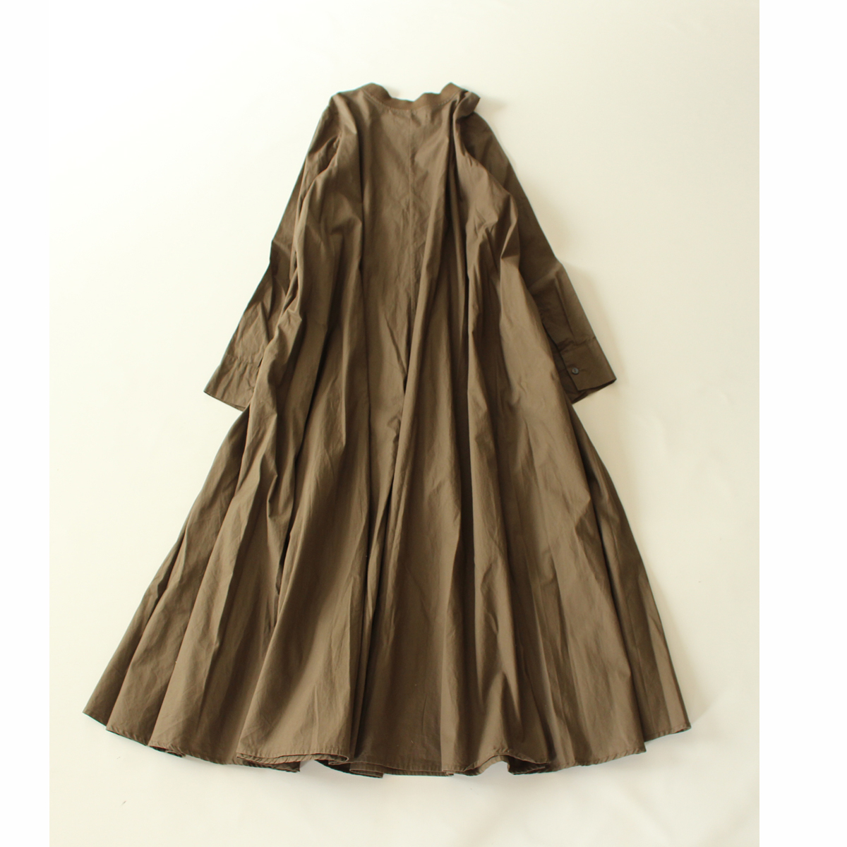 Yahoo!オークション - OMEKASIオメカシ ネックリブAラインゆったりロン...