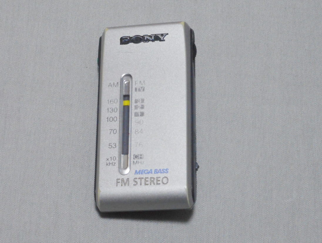 Yahoo!オークション - SONY AM/FMポケットラジオ 「SRF-S84」 MEGA BAS...