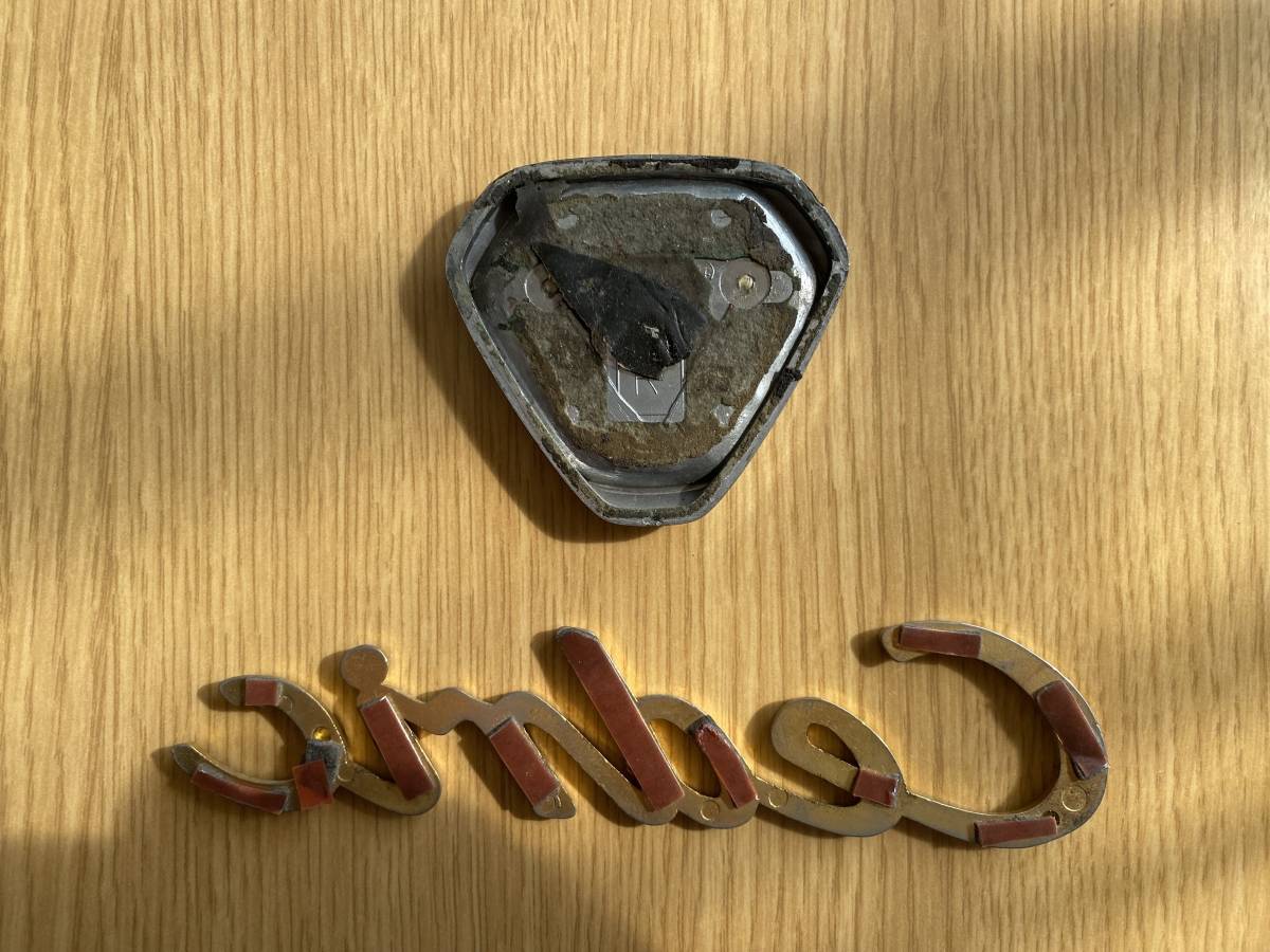 Yahoo!オークション - Y32 セドリック エンブレム