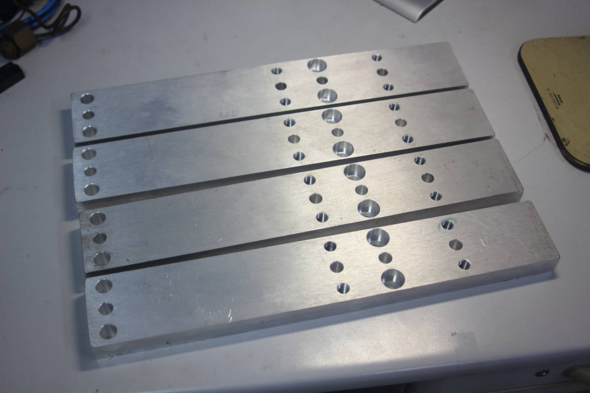 Yahoo!オークション - アルミ A2024 375X60X20 設計手配ミス品