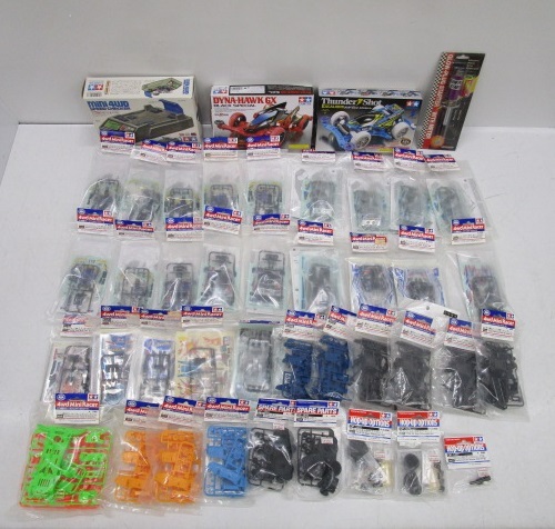 Yahoo!オークション - T0220-9Y/ ミニ四駆 プラモデル パーツ まとめ ...