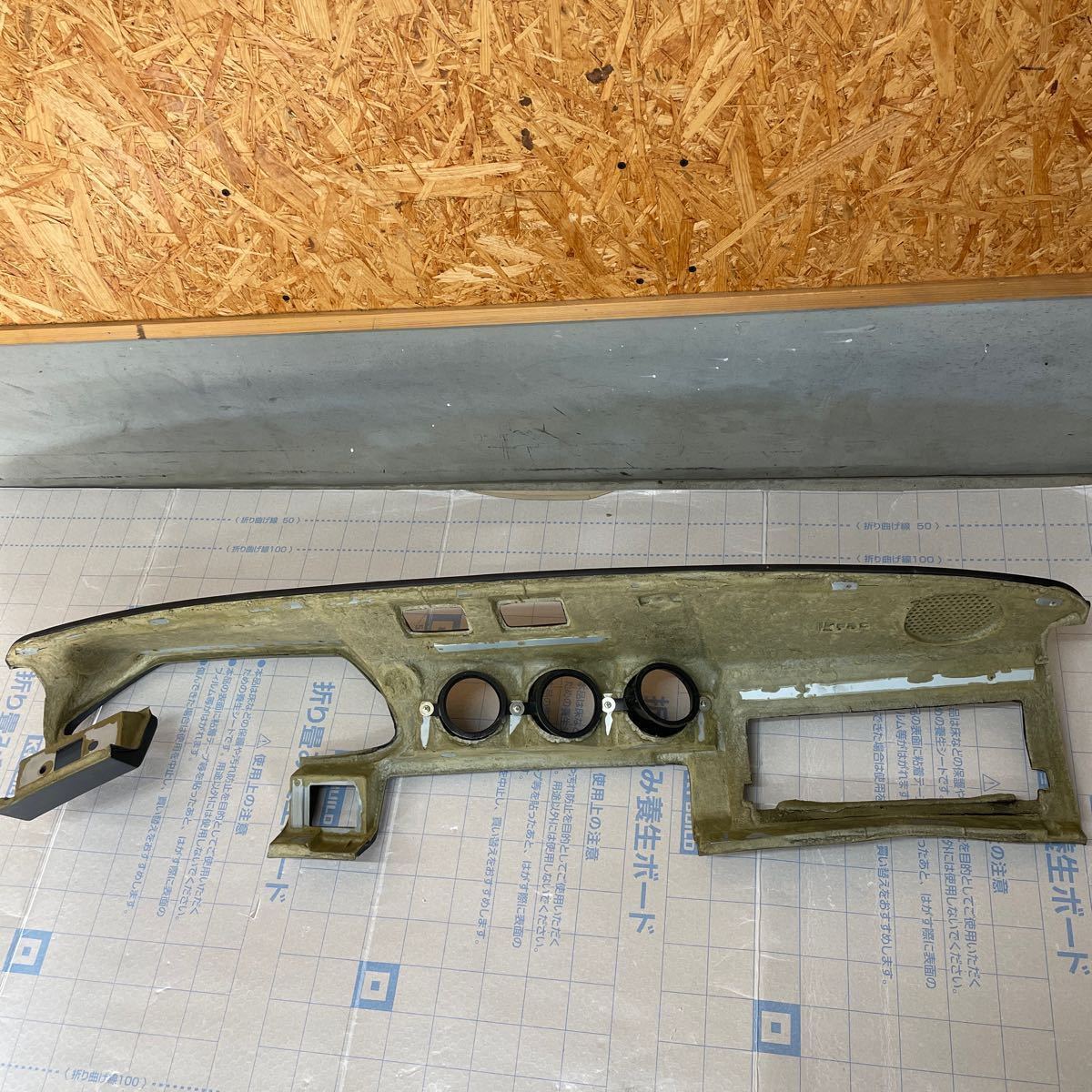 Yahoo!オークション - 希少 フェアレディZ 130z 純正ダッシュボード 美...