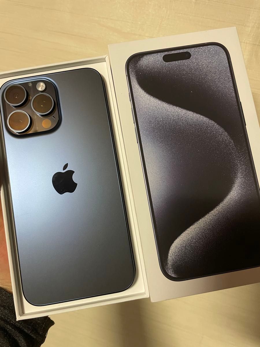 未使用近いiPhone15 Pro Max 256GB SIMフリーブルーチタニウム 未使用近いiPhone15 Pro Max 256GB SIMフリーブルーチタニウム