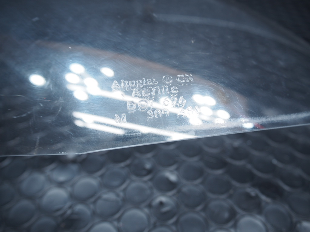 Yahoo!オークション - 割れ無 ドゥカティ モンスター S2R S4R 純正スク...