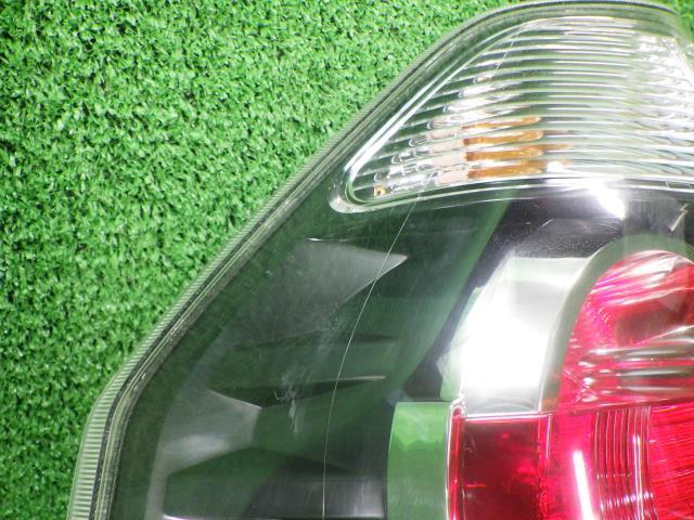 Yahoo!オークション - パジェロ DBA-V83W 左テールランプ/テールライト...