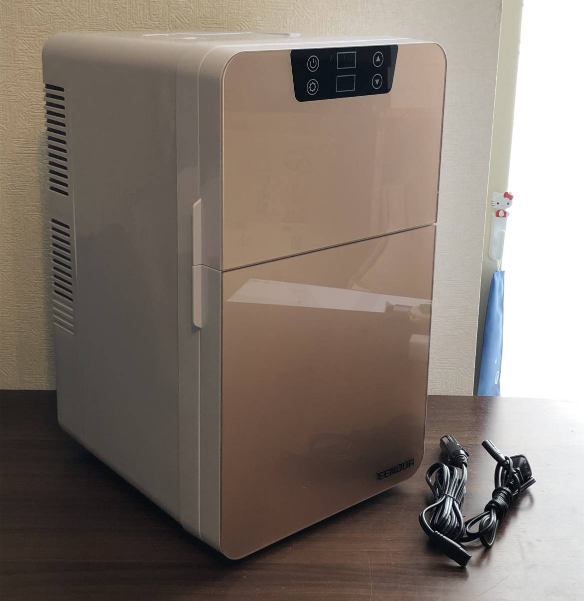 日本代購代標第一品牌【樂淘letao】－EENOUR イーノウ ポータブル冷温庫 CWP-20L ゴールド 冷蔵 保冷 保温 20L 2ドア 札幌市