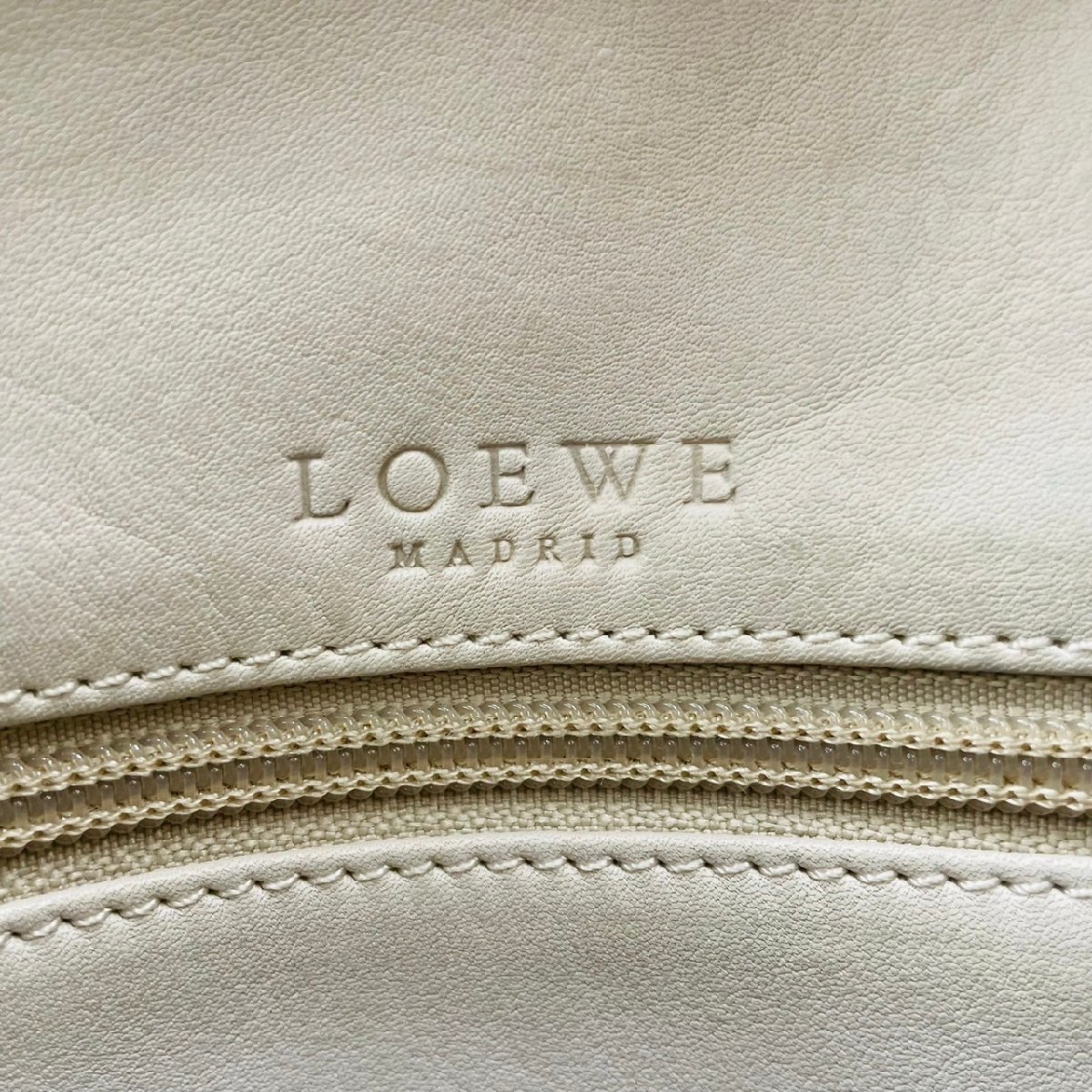 Yahoo!オークション - P623 LOEWE ロエベ アマソナ スエード ハンドバ...